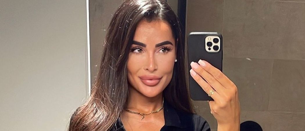 Julia Bee's Instagram, Twitter & Facebook on IDCrawl