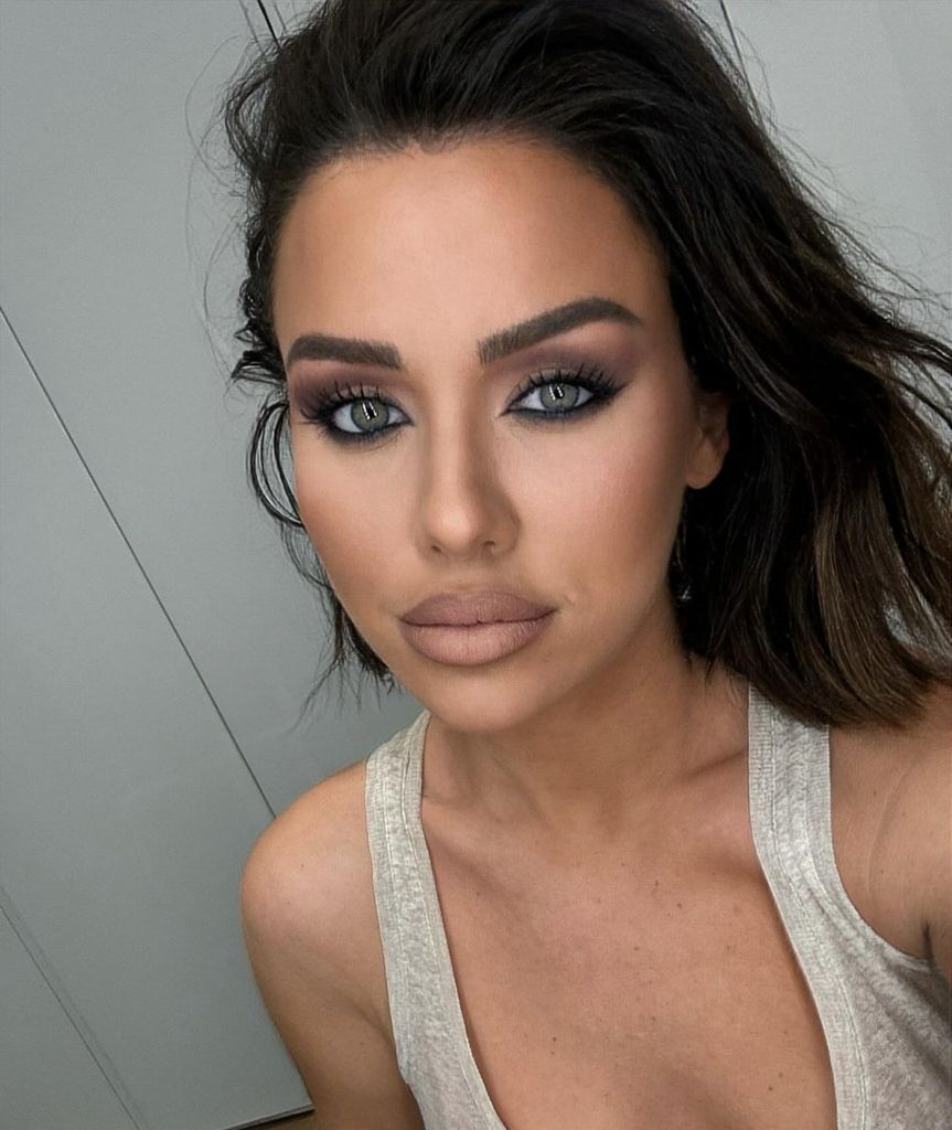 Amelia Kim's Instagram, Twitter & Facebook on IDCrawl