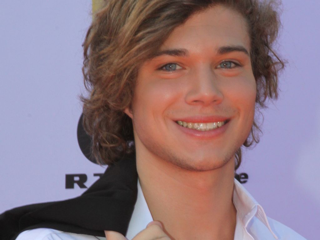 GZSZ-Jascha Rust: So sollte seine Traumfrau sein! | Promiflash.de