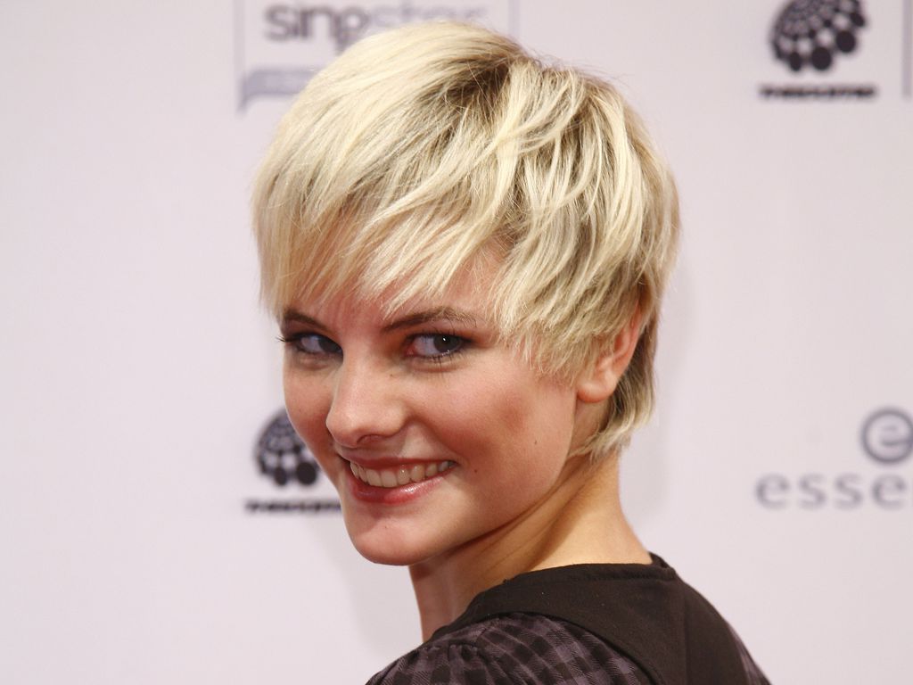 Gewinnerin Jennifer Hof: Dürfen ihre Kids auch mal zu GNTM? | Promiflash.de