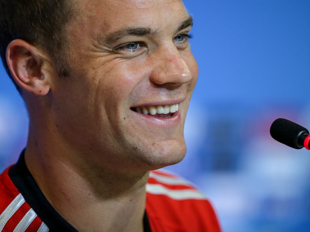 Super-Neuer: Ist Manuel jetzt der neue WM-Star? | Promiflash.de