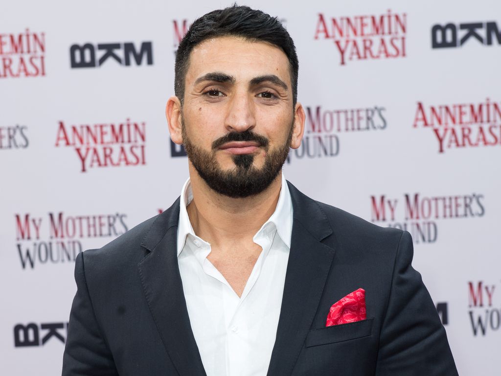 GZSZ-Star Mustafa Alin: Kein Bock mehr auf Fan-Selfies! | Promiflash.de