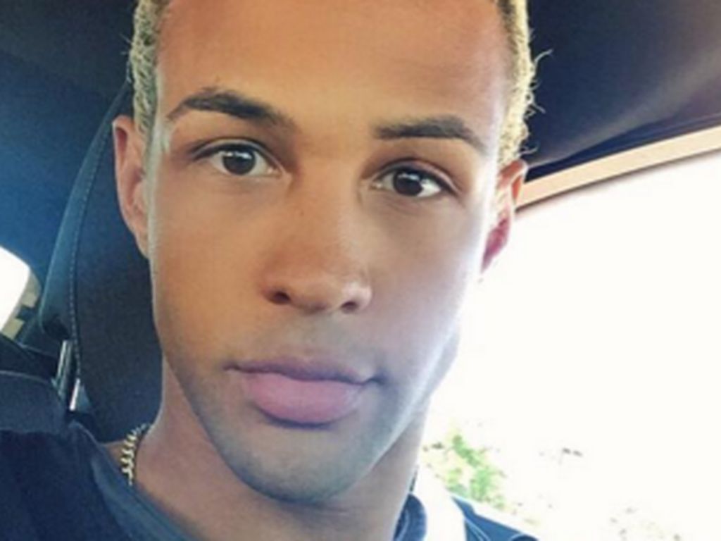 YouTube-Stars im Check: Simon Desue, musikalischer Comedian | Promiflash.de