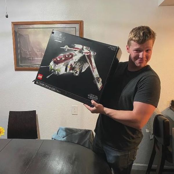 Robert Garrison Brown | Promiflash