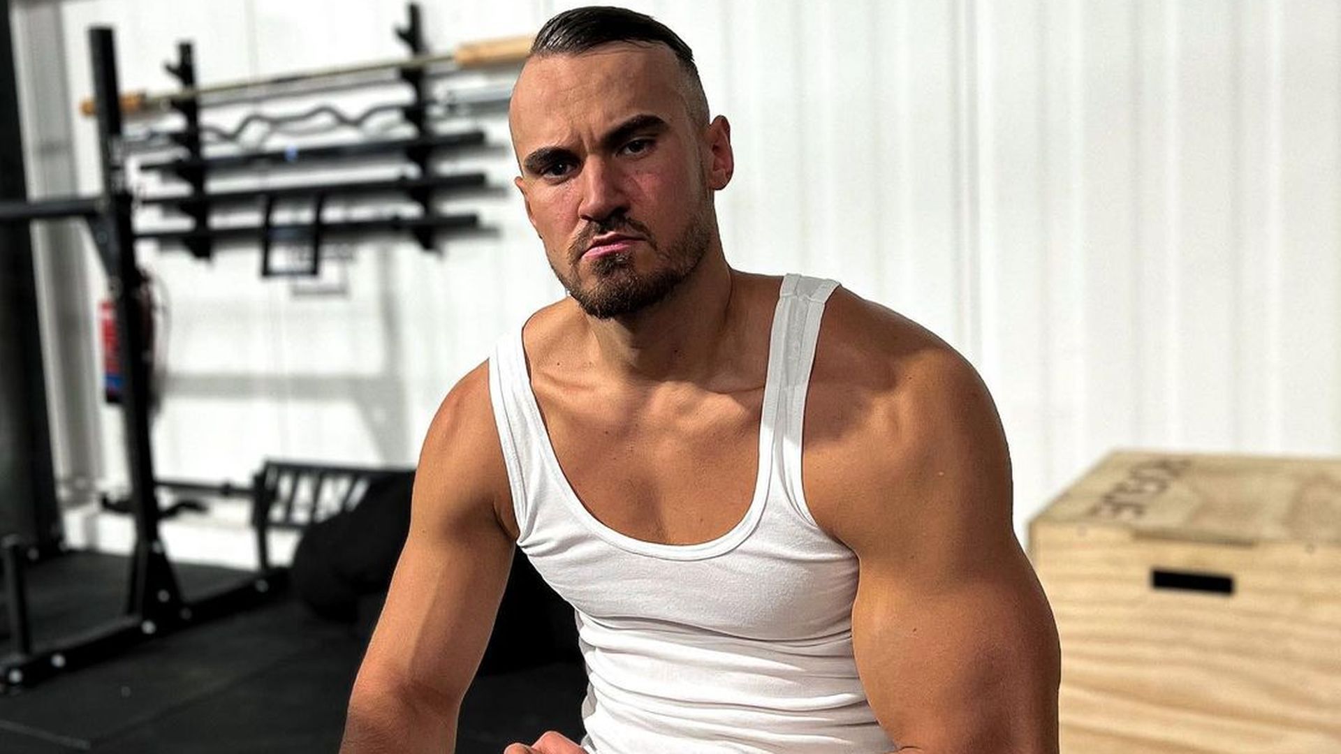 Fehlverhalten bei "Temptation Island"? Adrian zeigt Einsicht