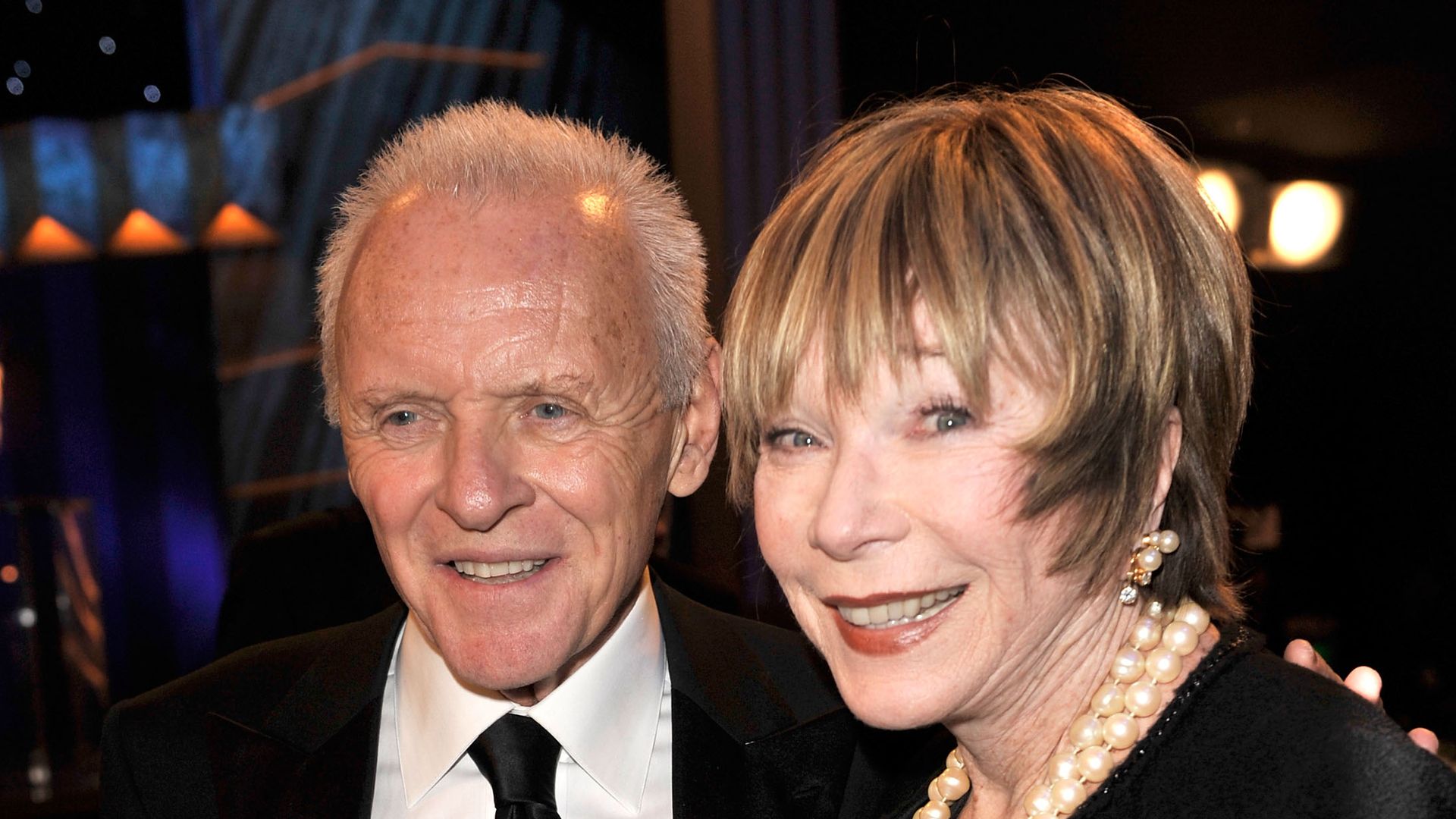 Anthony Hopkins und Shirley MacLaine: Dicke Luft am Filmset