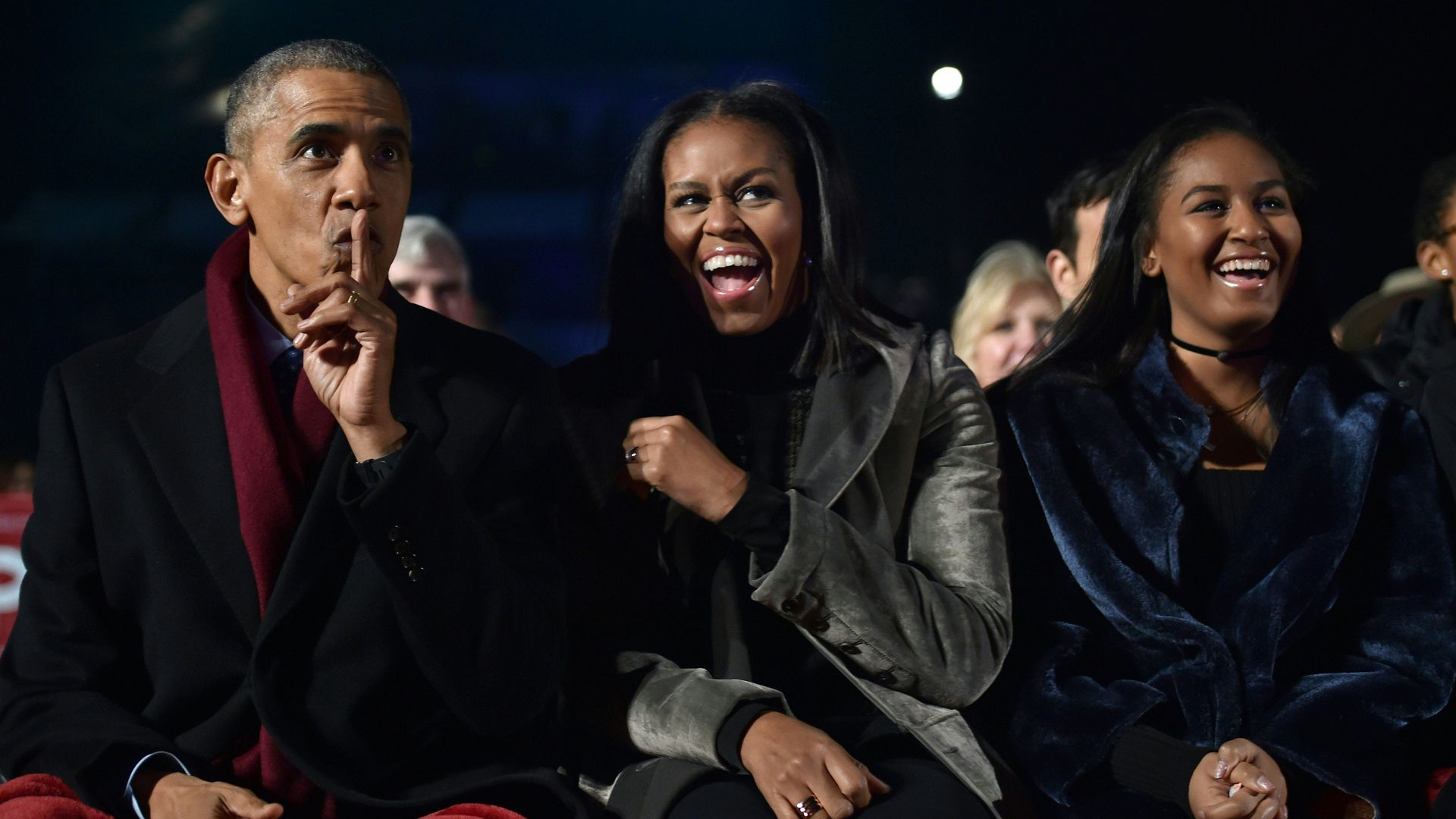 Bodyguards und Bikini: Sasha Obama stark beschützt am Strand