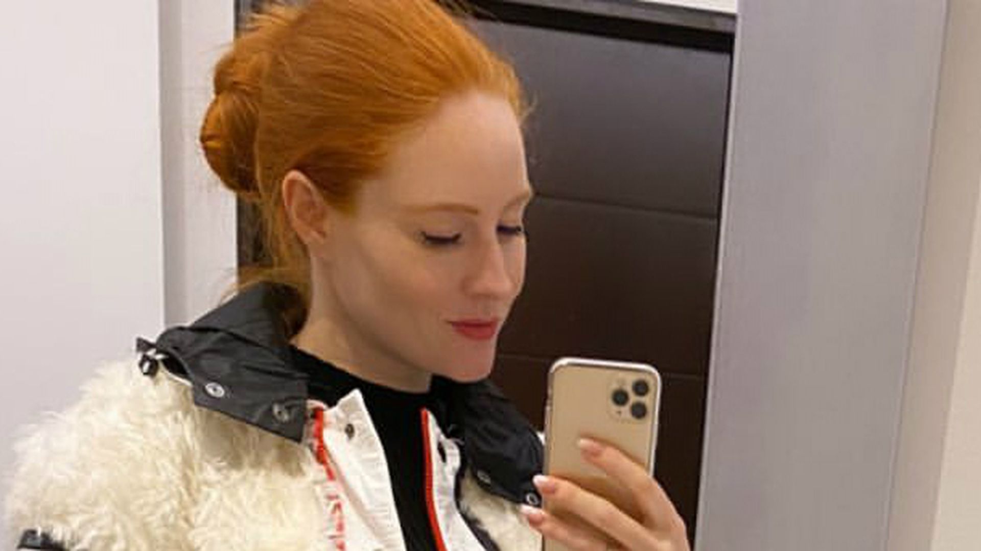 Pose und Outfit: So kaschiert Barbara Meier Schwanger-Bauch