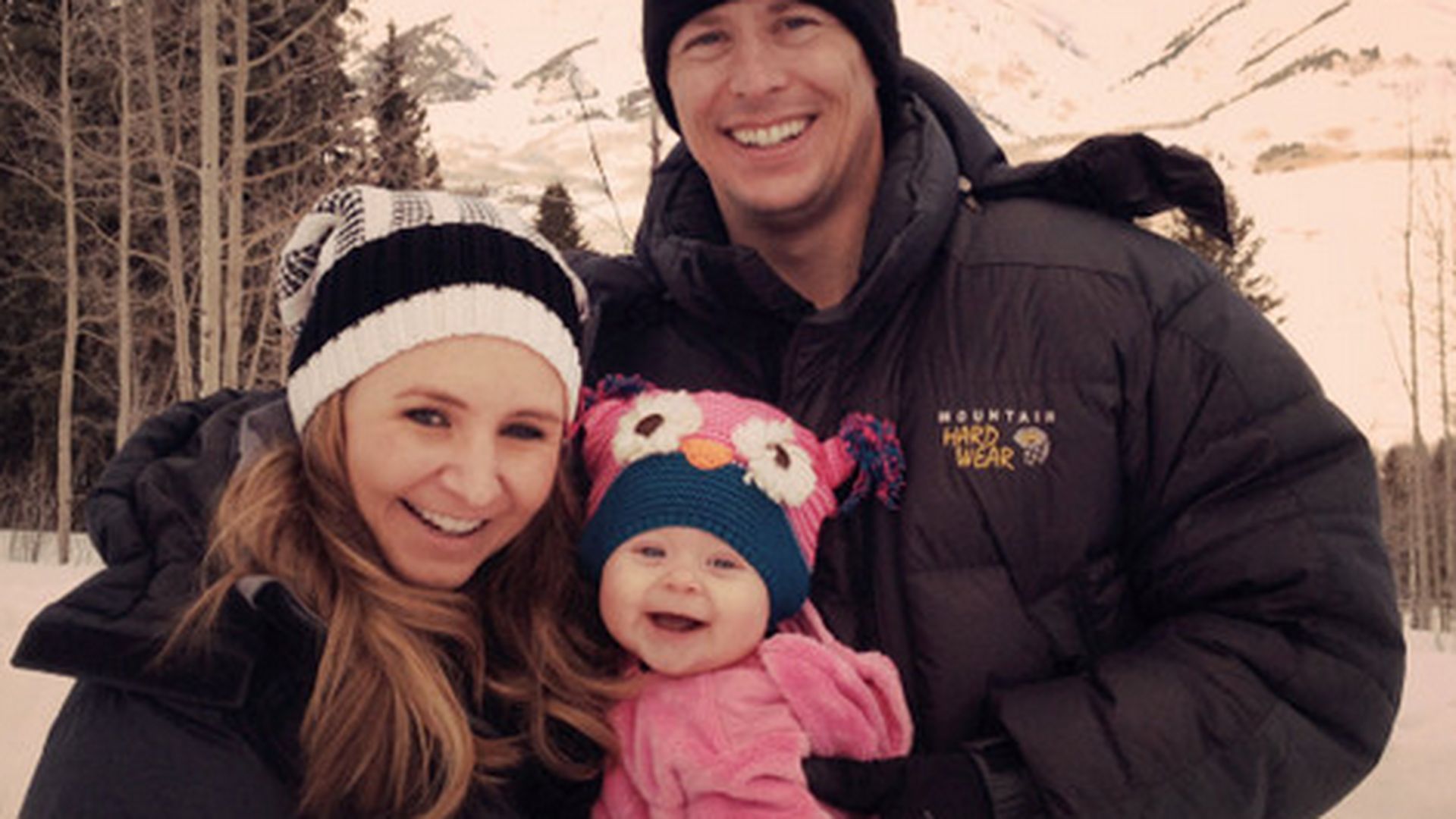 Himmlische Familie: 2. Baby für Beverley Mitchell | Promiflash.de