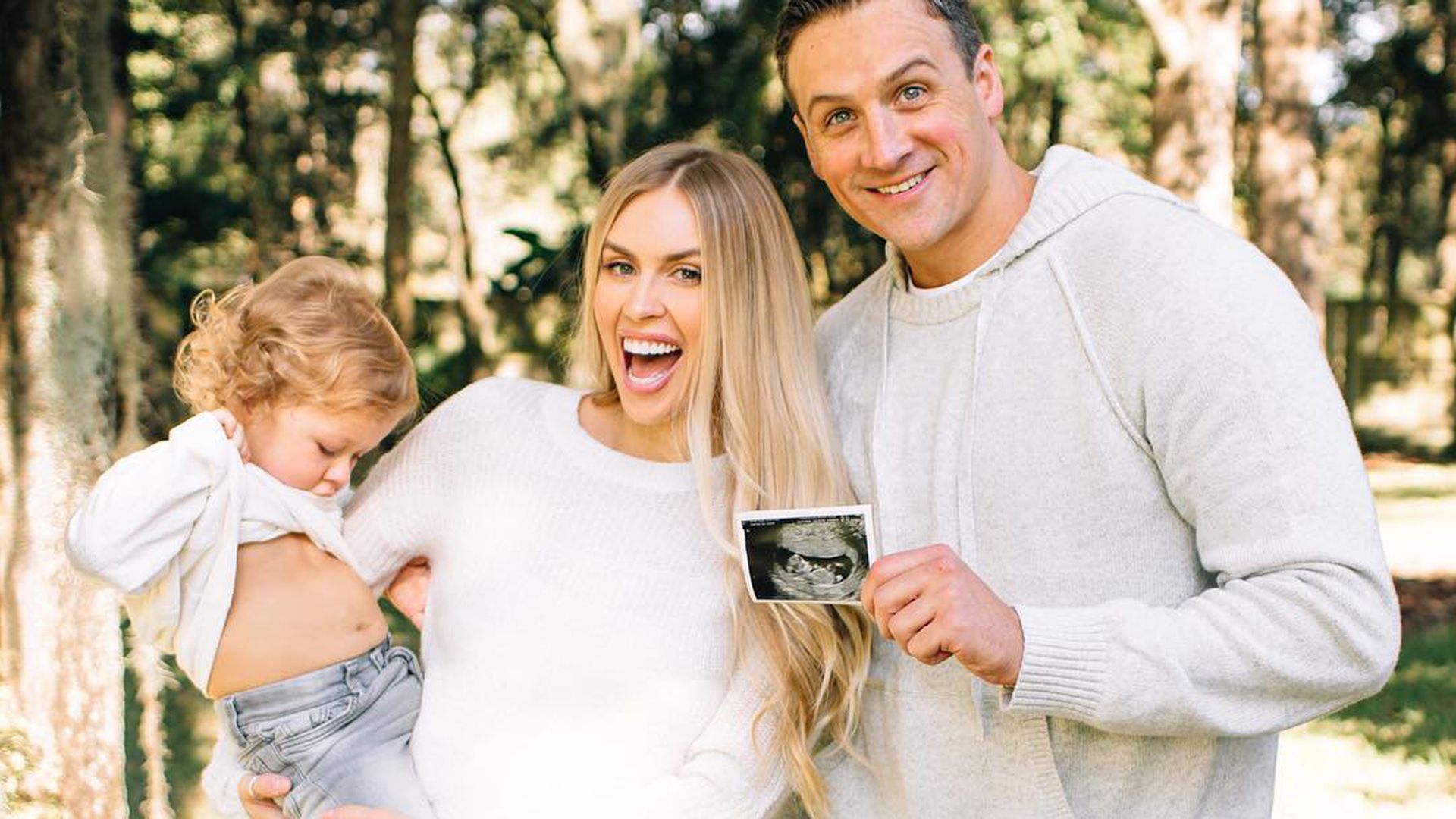 Im Elternglück: Ryan Lochte & Kayla erwarten Baby Nummer 2! | Promiflash.de