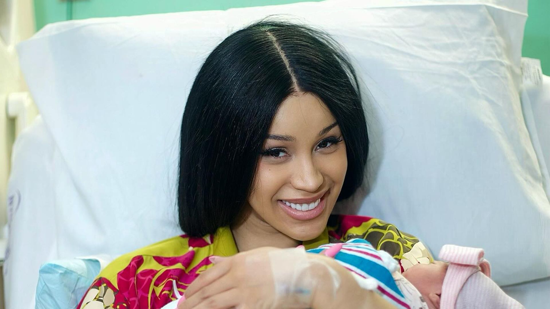 "Schönstes kleines Ding": Cardi Bs Baby ist auf der Welt