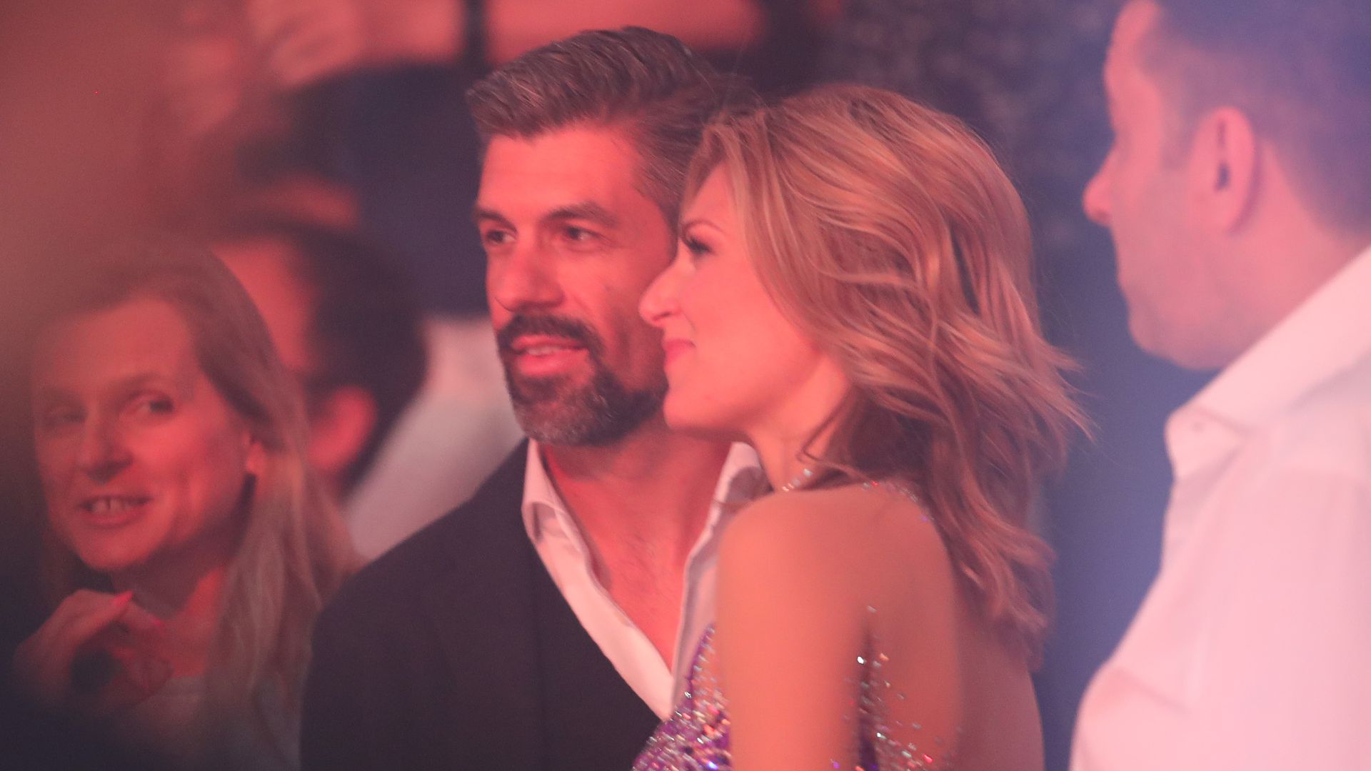 Offiziell bestätigt: Ella Endlich wieder auf dem Singlemarkt ...