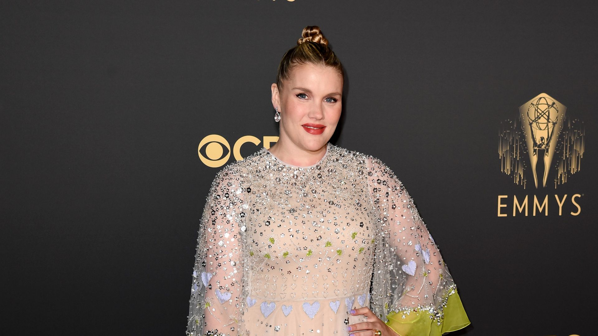 Baby schon da? Emerald Fennell ohne Babybauch bei den Emmys!