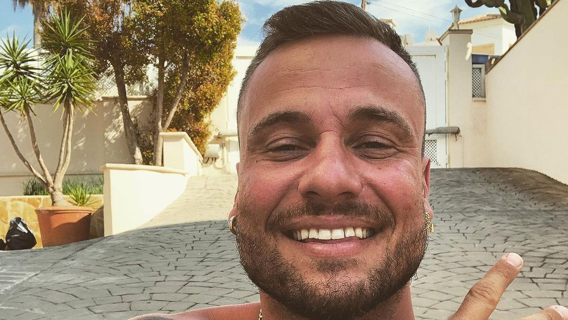 Schon alles aus? Eric Sindermann löscht alle Bilder mit Josi