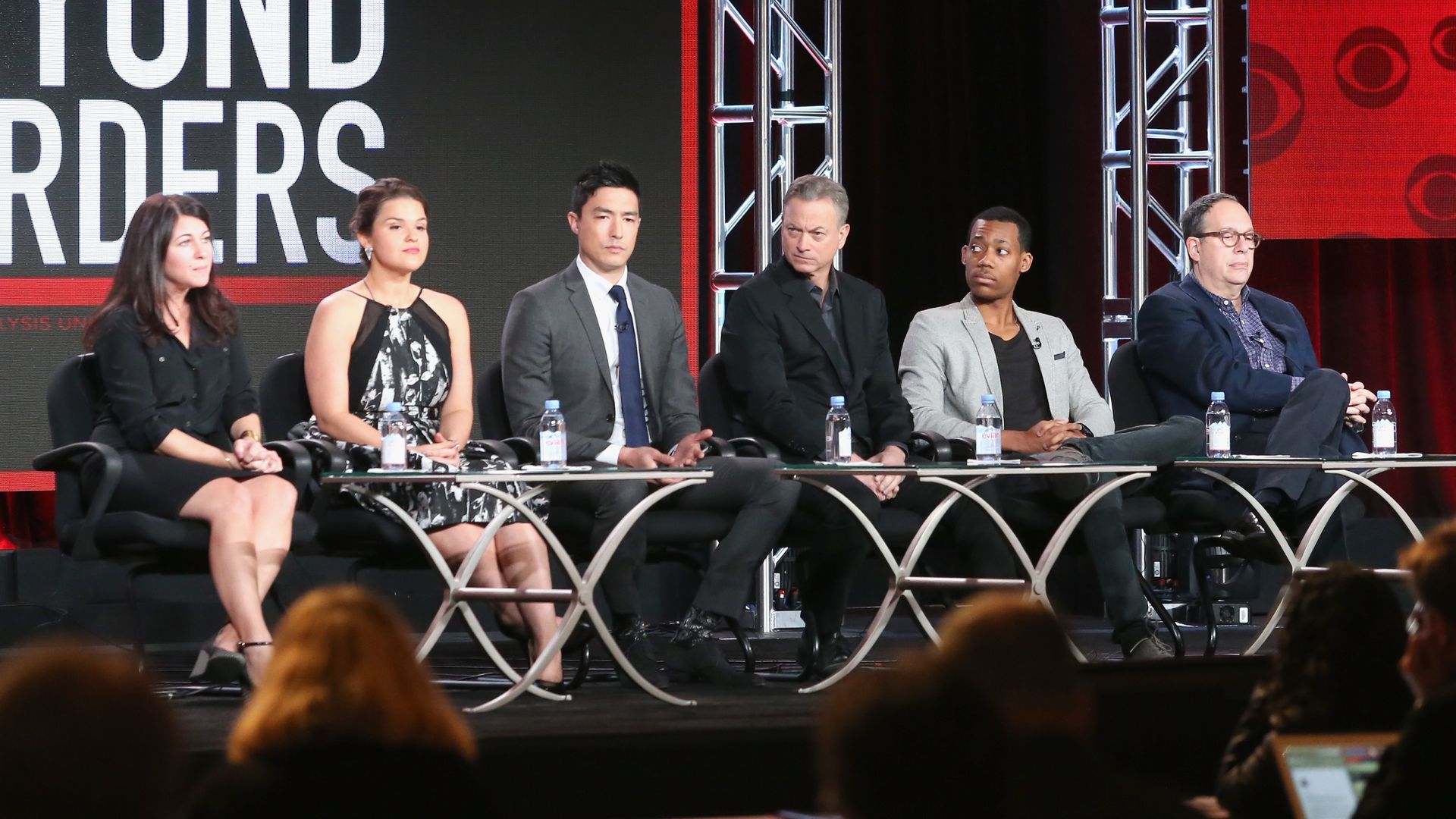 Criminal Minds-Star Gubler zeigt seine neue Frisur | Promiflash.de