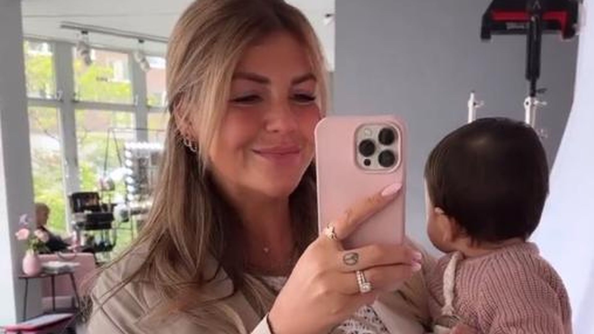 Liebes-Comeback? Farina Opoku trägt ihren Ehering wieder!