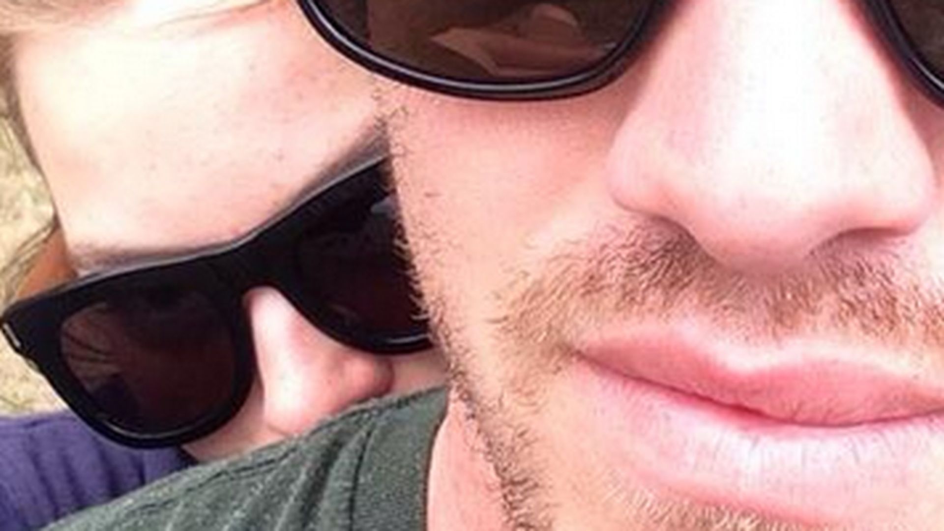 Kein Single mehr? Margot Robbie im Flirt-Fieber | Promiflash.de