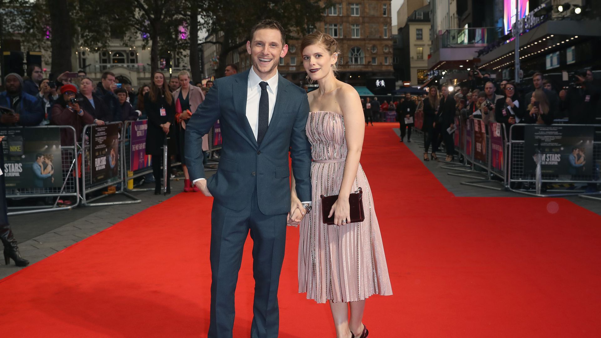 Kate Mara & Jamie Bell: "Fantastic Four"-Paar total verliebt ...