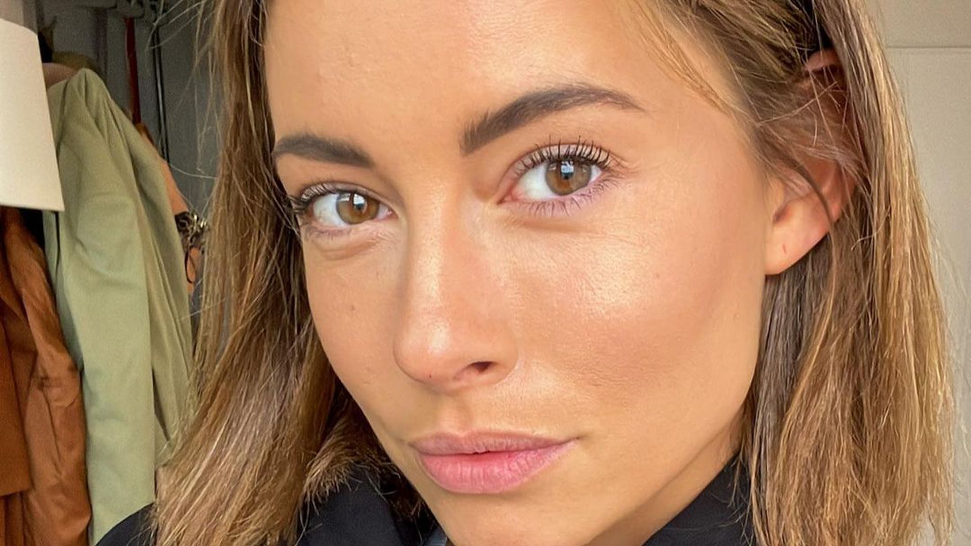 Jennifer Lange's Instagram, Twitter & Facebook on IDCrawl