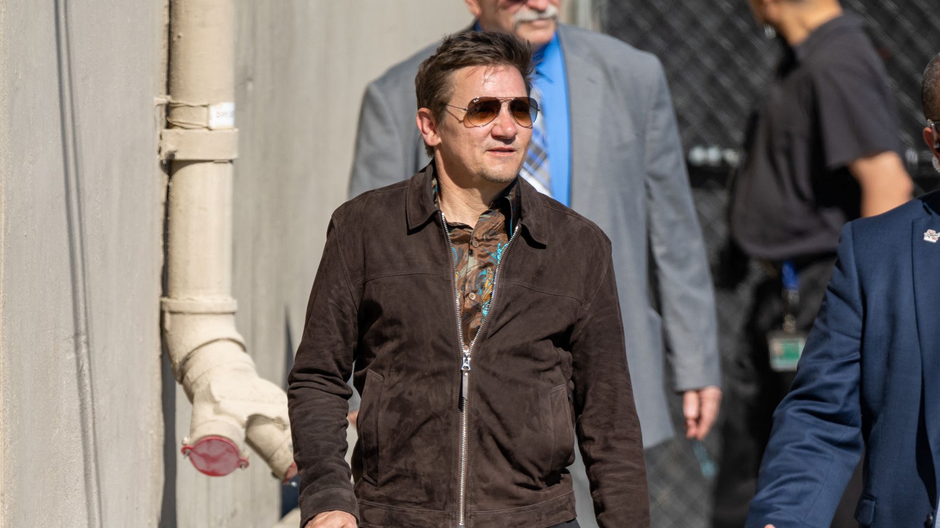 Jeremy Renner feiert ersten Auftritt im TV nach dem Unfall