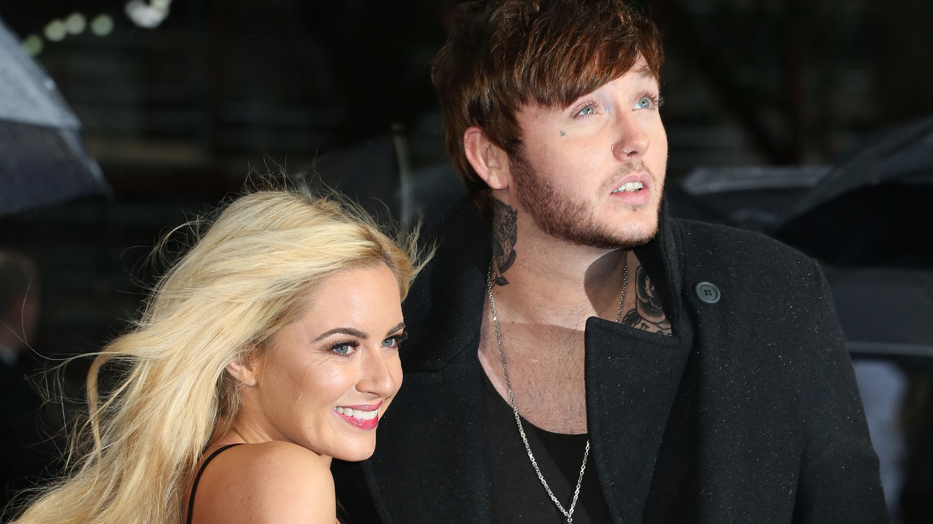 Verdächtiger Ring: Hat sich James Arthur etwa verlobt? | Promiflash.de