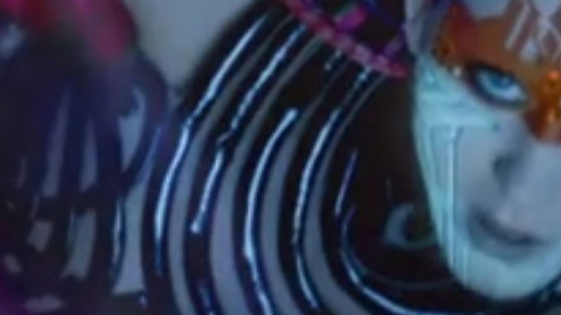 Katy Perry zeigt ihr freaky Alien-Video zu "E.T." | Promiflash.de