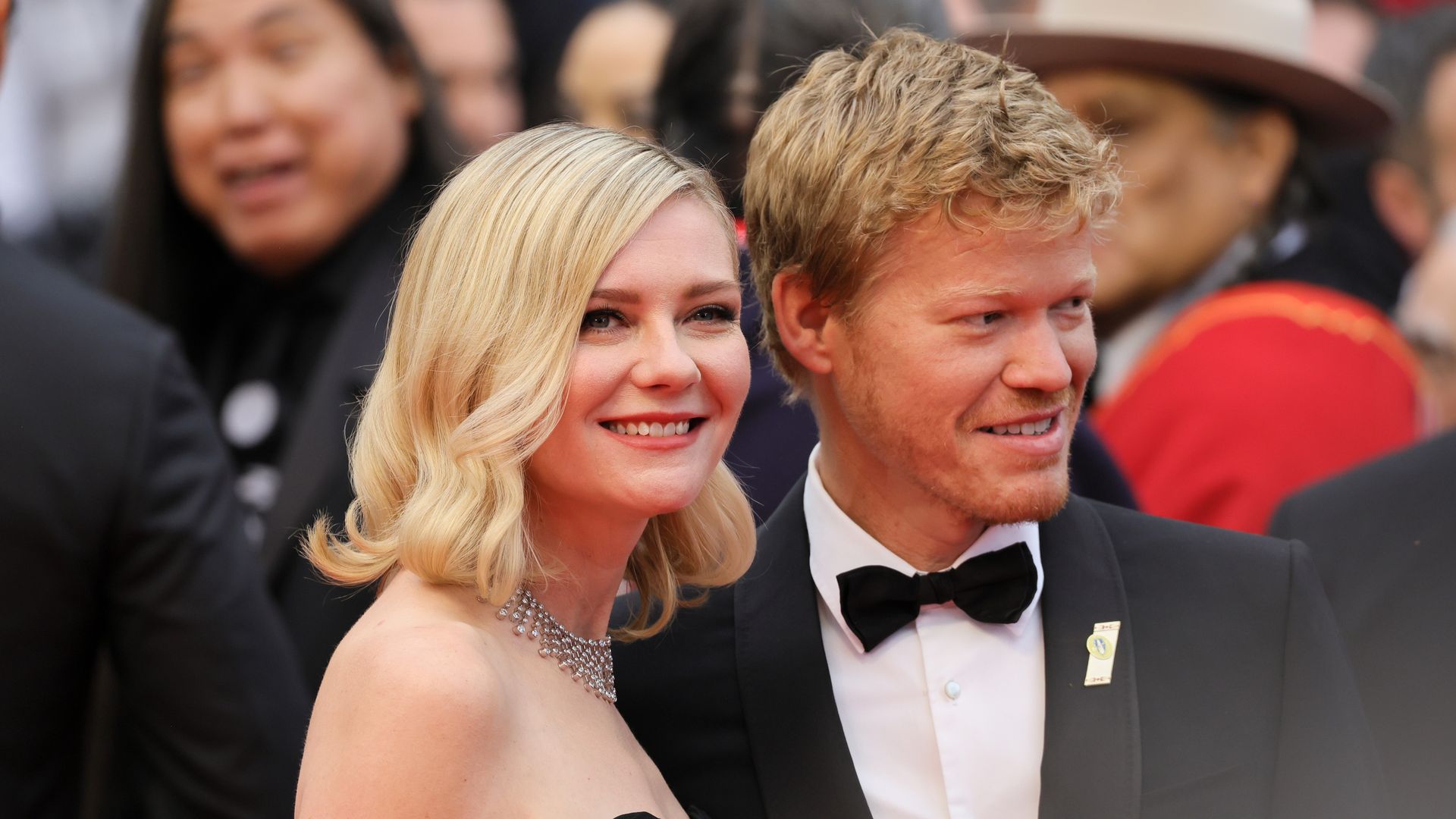 Kirsten Dunst und Jesse Plemons genießen Spaziergang
