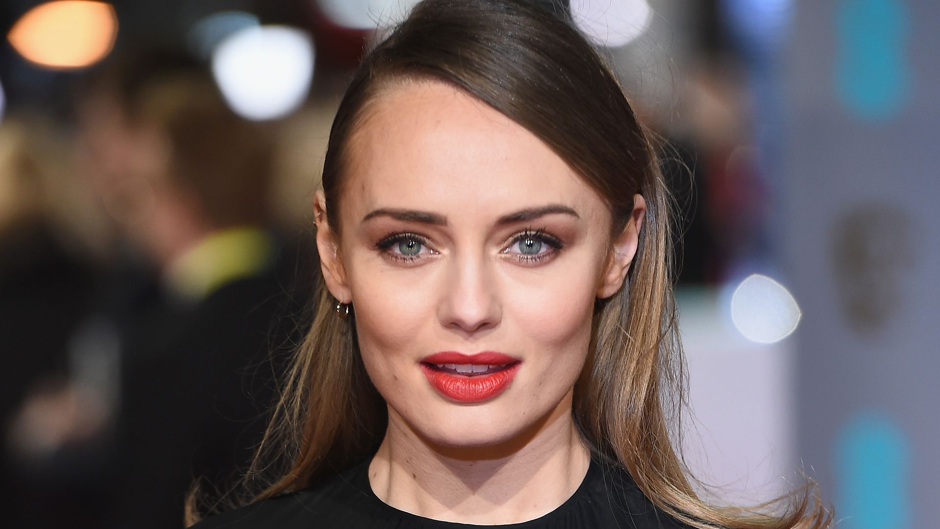 Laura Haddock | Promiflash.de