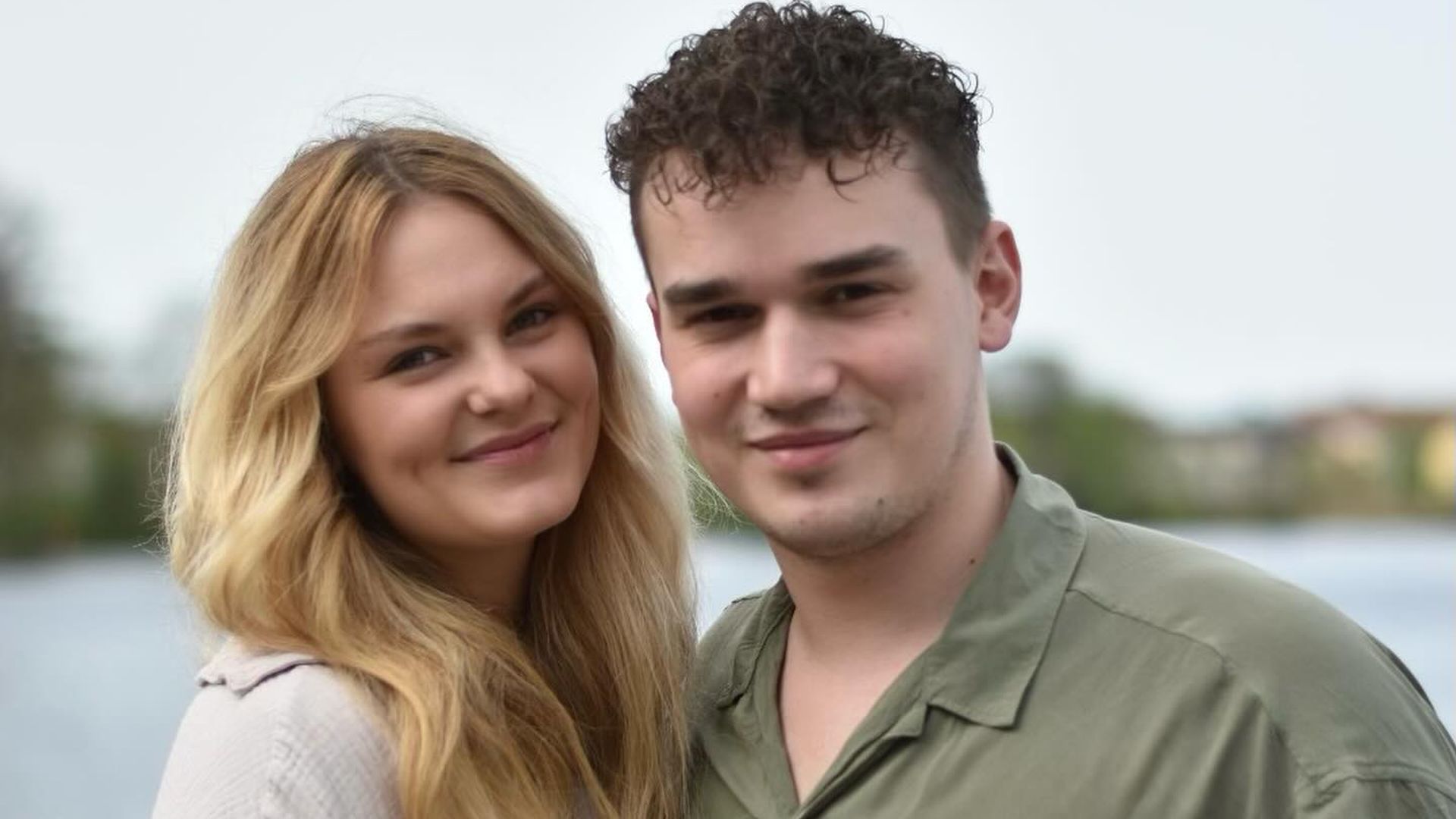 Überraschung: Laura Hink und Daniel Kunz haben sich verlobt!