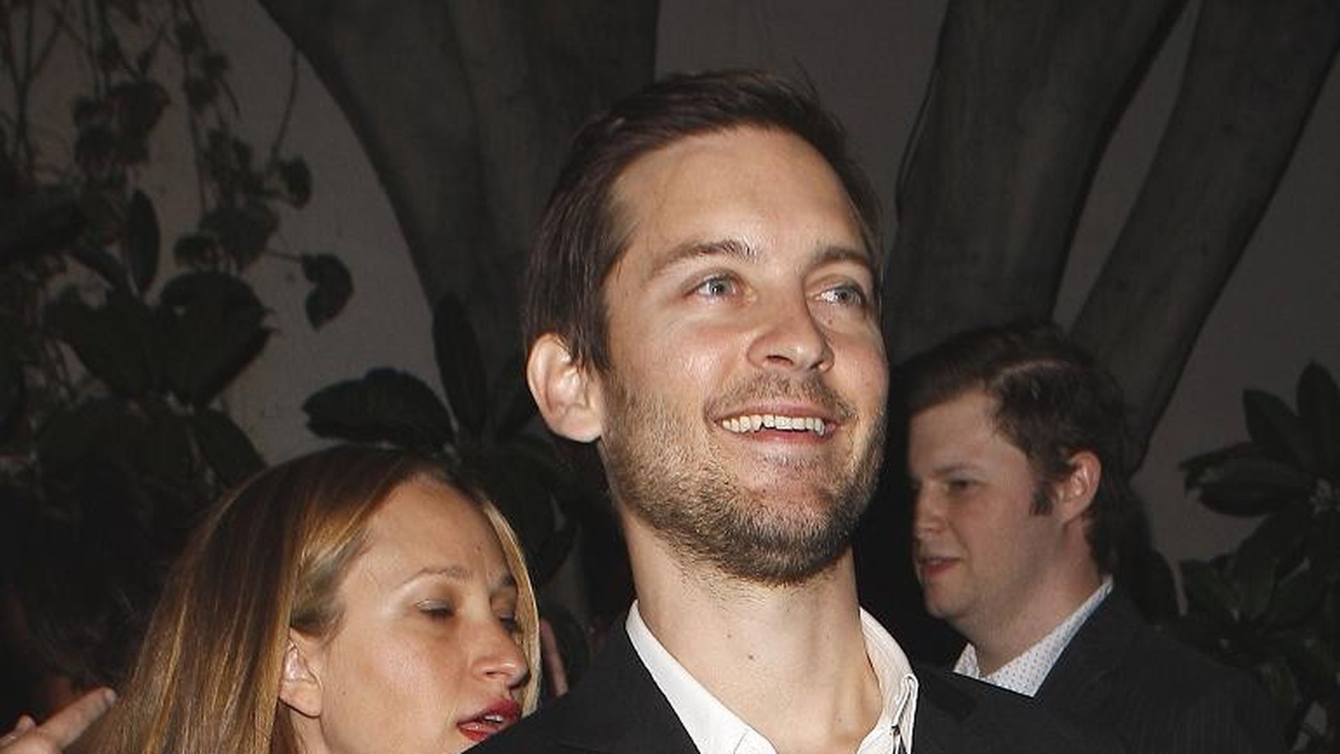 Tobey Maguire wird zum Hobbit | Promiflash.de