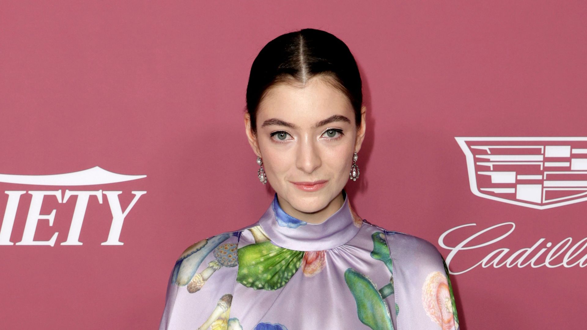 Lorde setzt trotz ihrer schweren Krankheit Medikamente ab