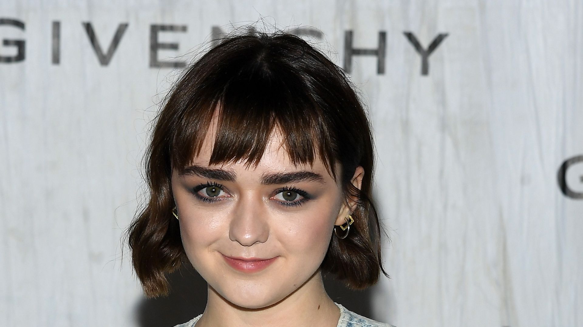 Maisie Williams Est Mignonne Cute Maisie