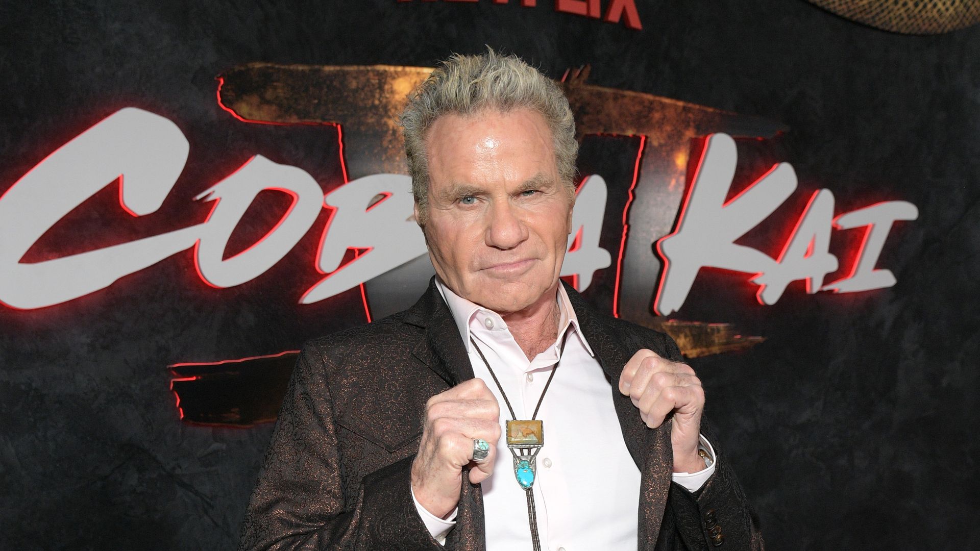 "Cobra Kai"-Martin Kove entschuldigt sich für Beiß-Vorfall