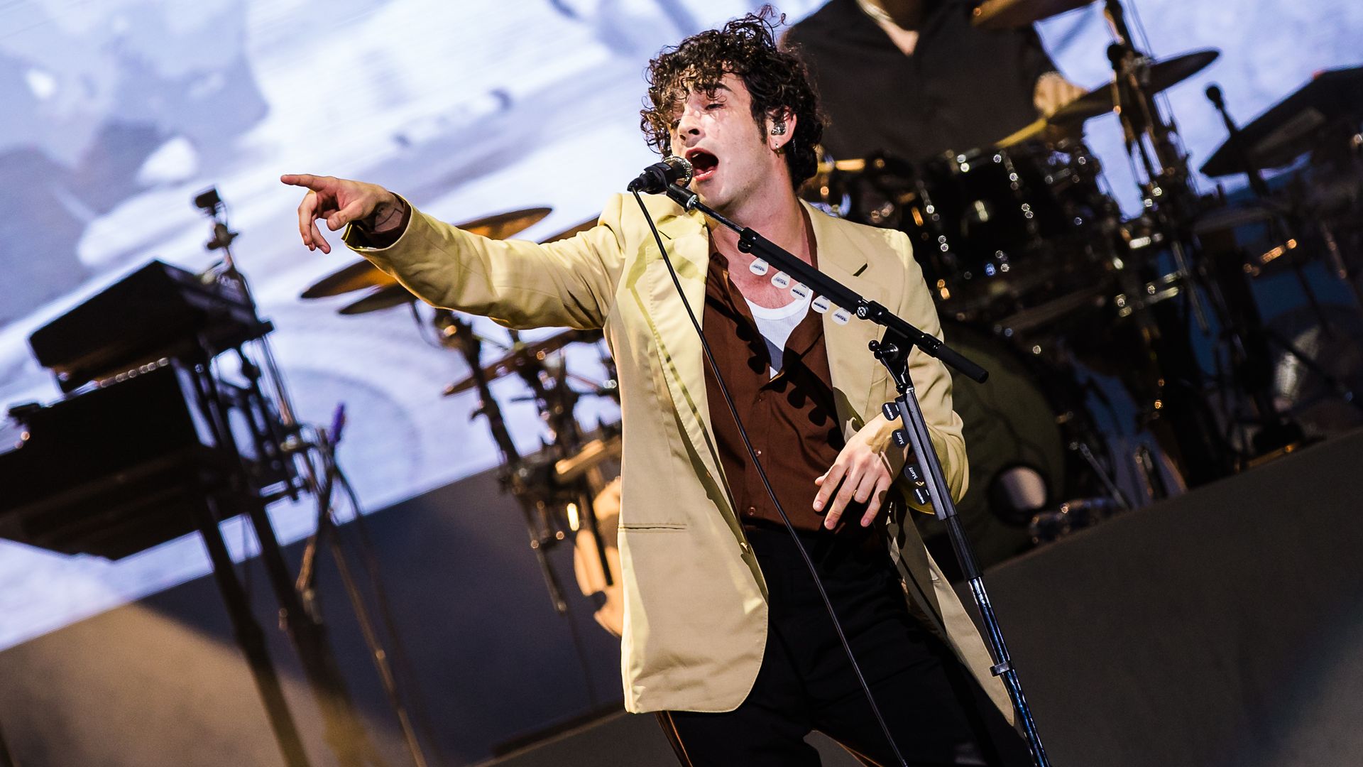 Kuss auf der Bühne: Sänger Matty Healy wird dafür verklagt