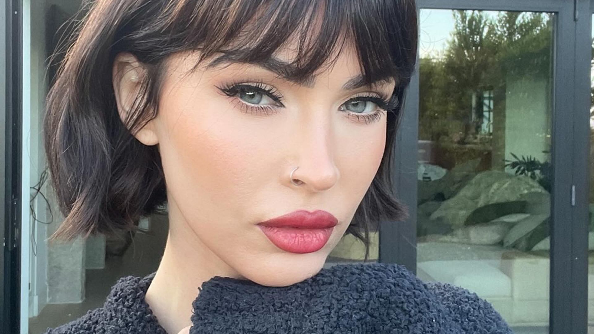 Megan Fox Pulgar Hacia Arriba 👶🔥 Megan Fox Se Convierte En Madre