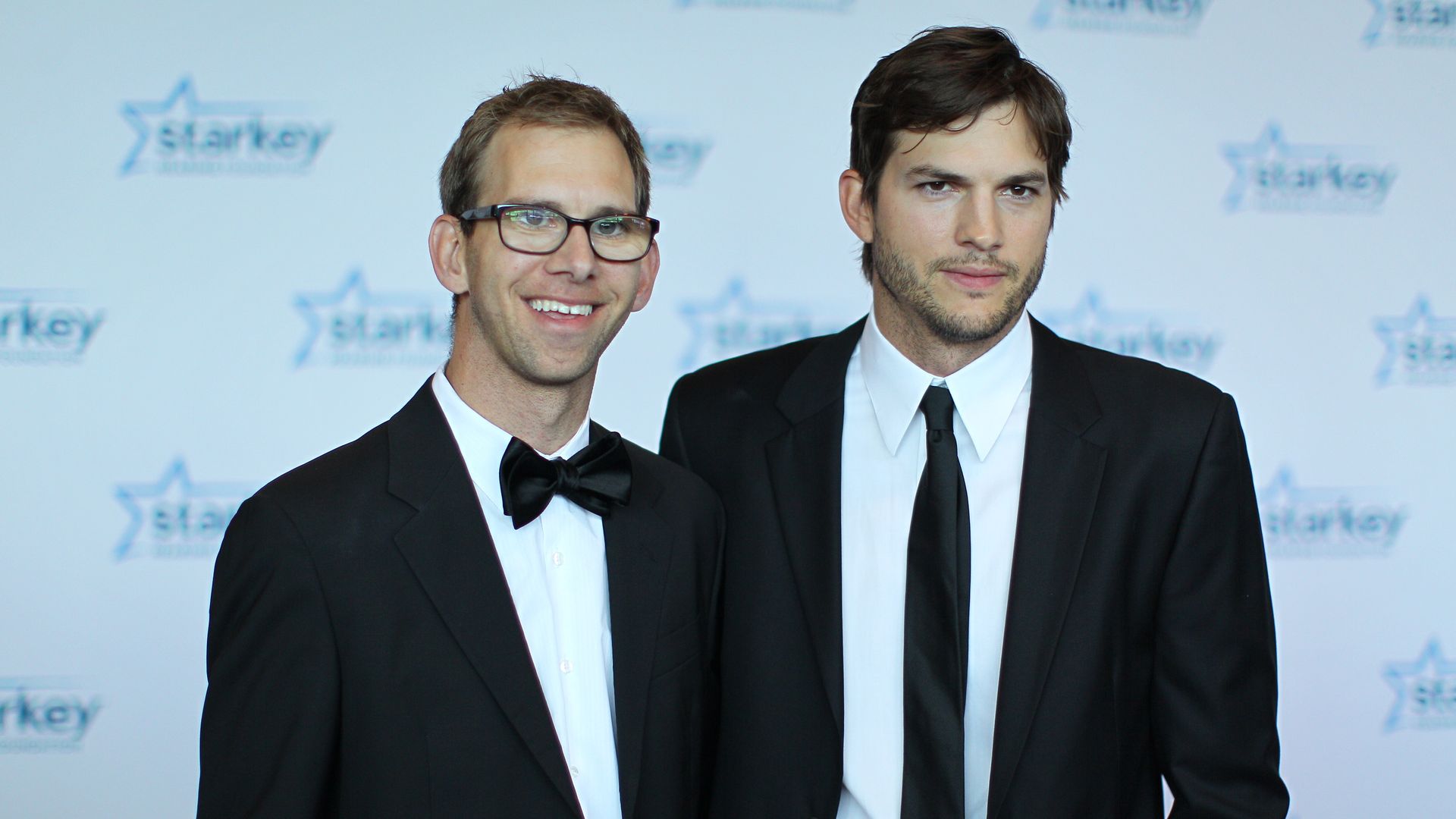 Für Bruder: Ashton Kutcher wollte sich als Kind Leben nehmen