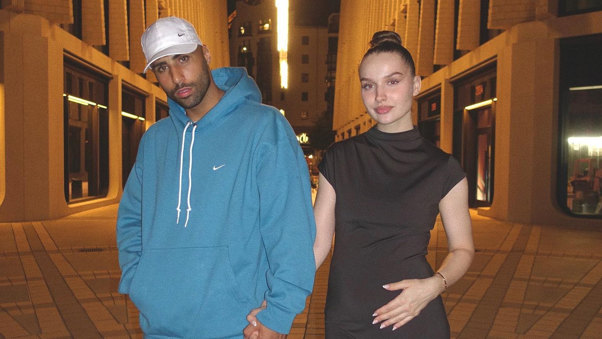 Nader Jindaoui macht schwangerer Louisa süße Liebeserklärung