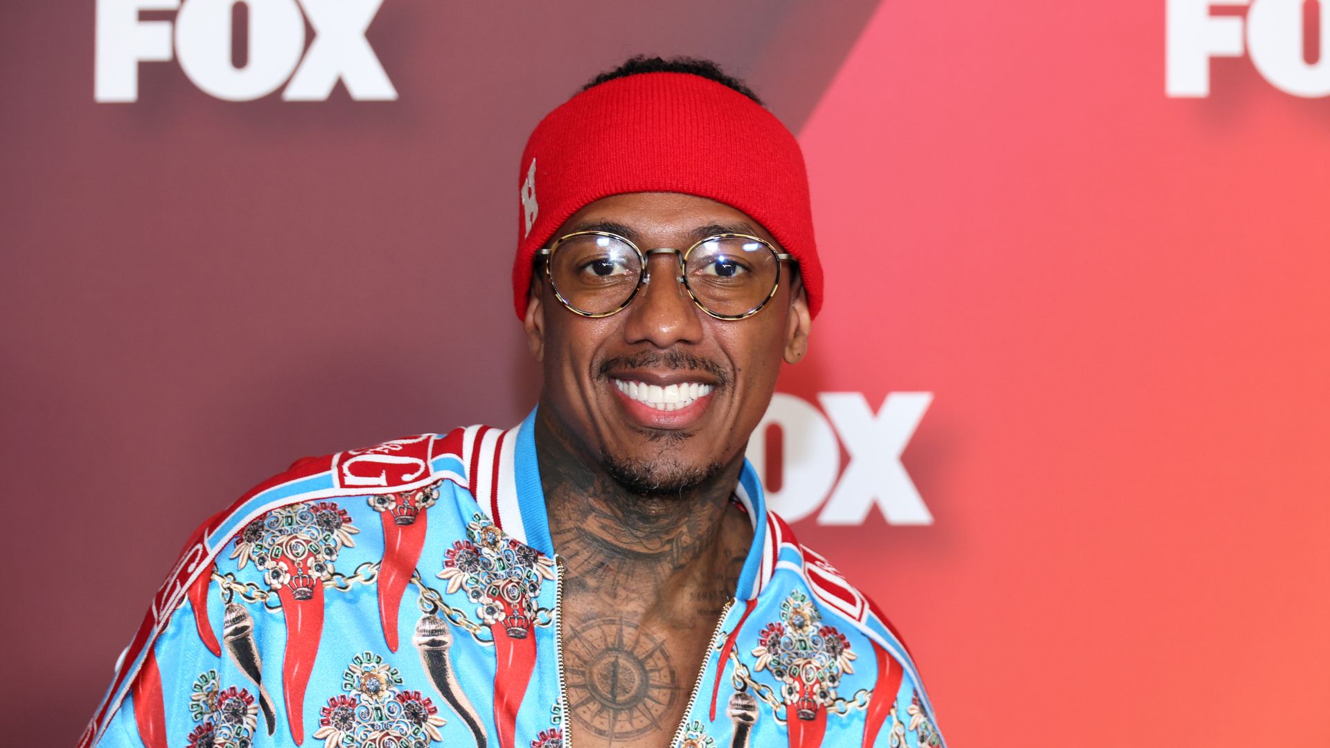 Nick Cannon feiert im Hasenkostüm Ostern mit seiner Familie