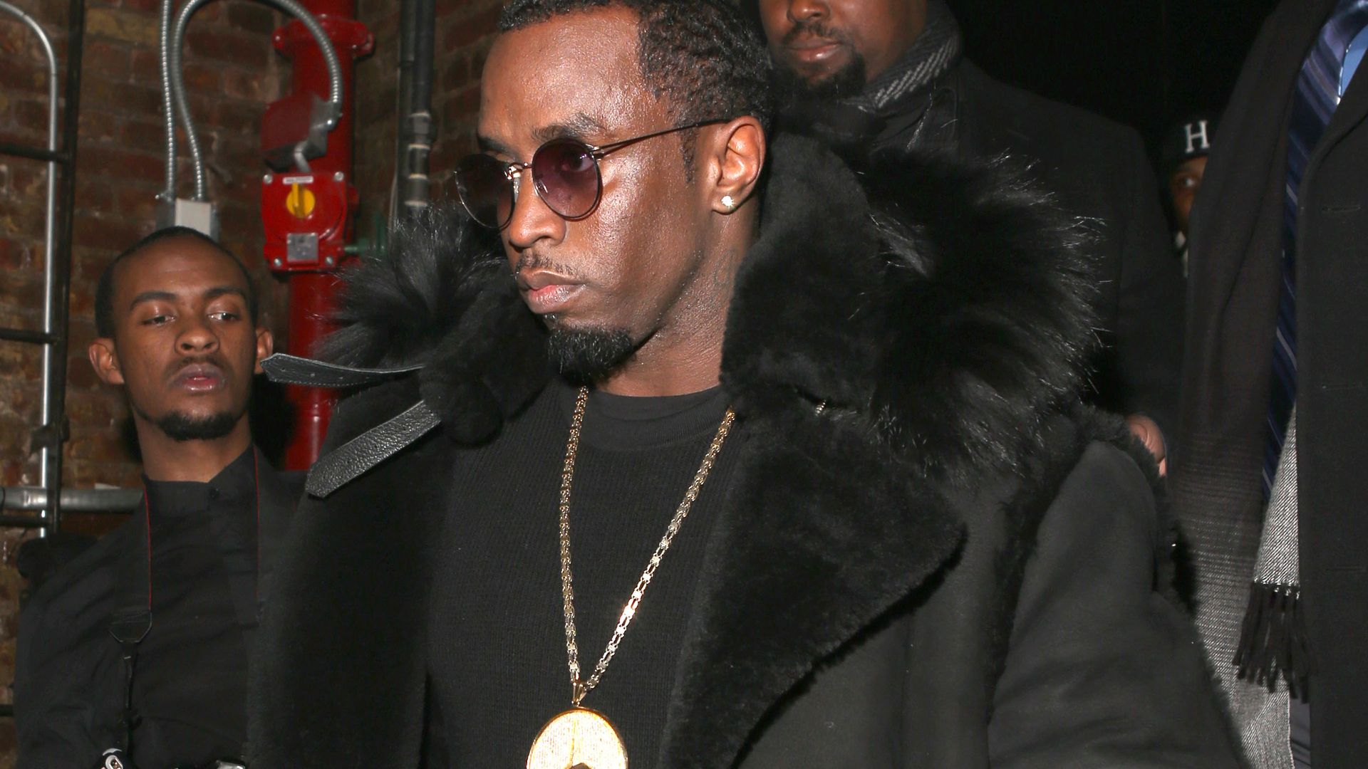 1. Statement: Das sagt P. Diddy zu seiner Trainer-Attacke | Promiflash.de