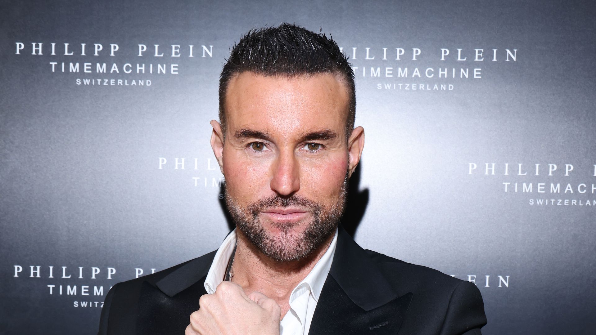 Läuten bei Philipp Plein etwa bald die Hochzeitsglocken?