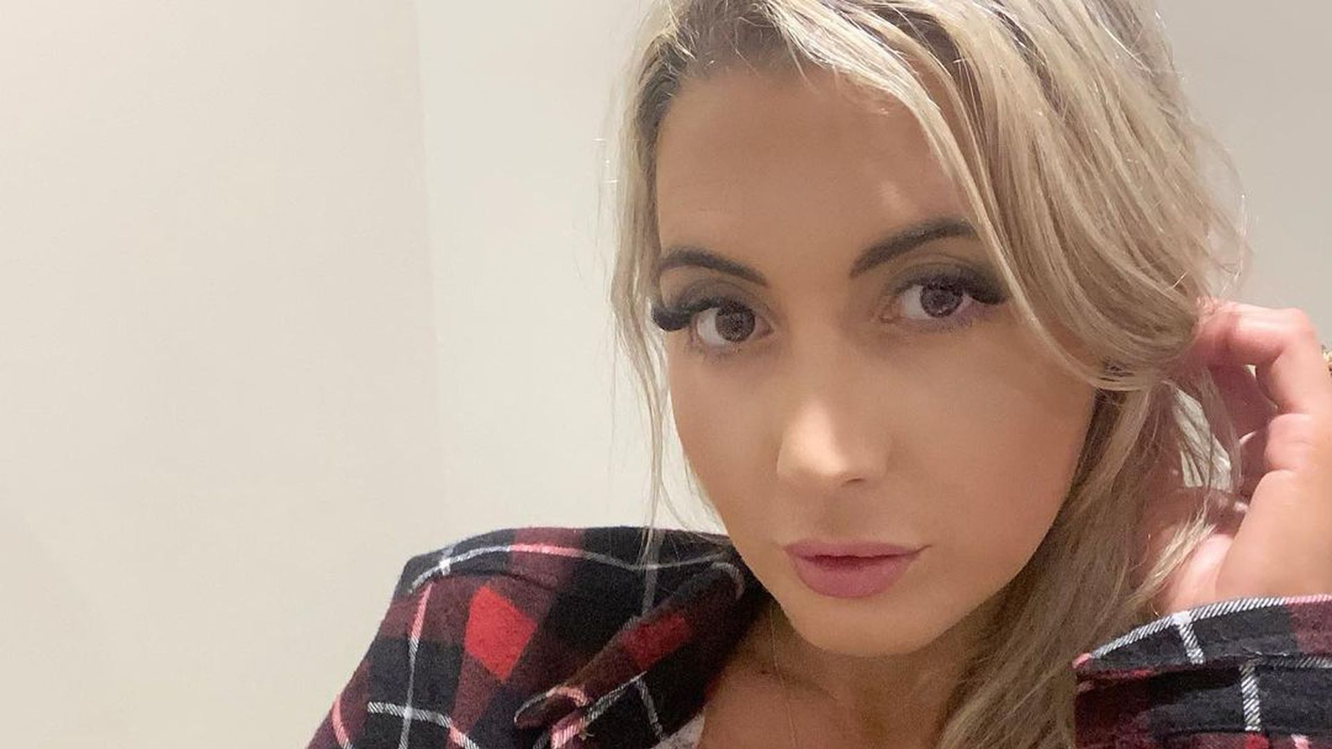 Nach Trennung Rebecca Lobie Löscht Ihren Instagram Account