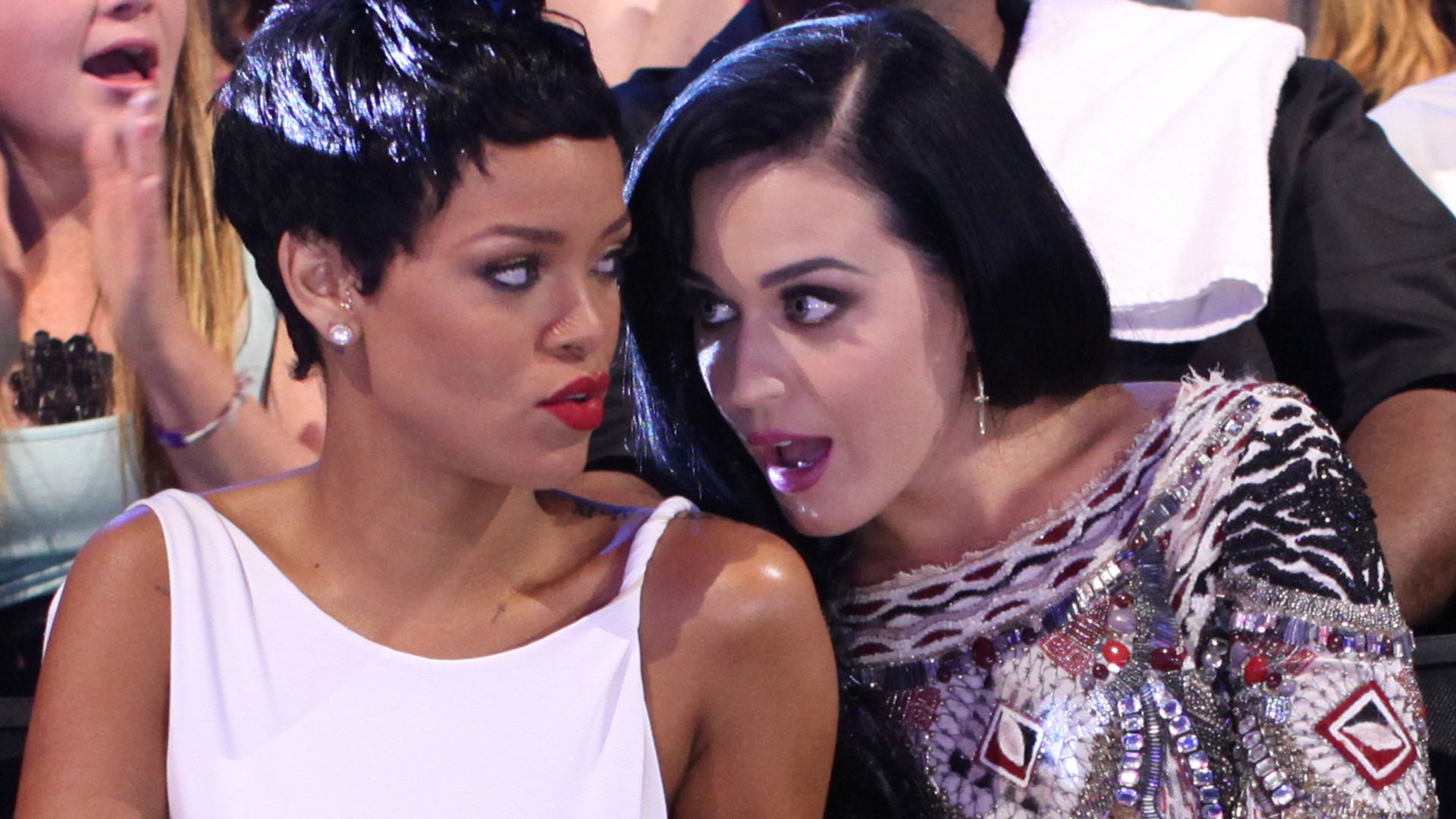 Rihanna & Katy Perry: Übler Zoff wegen Chris Brown | Promiflash.de