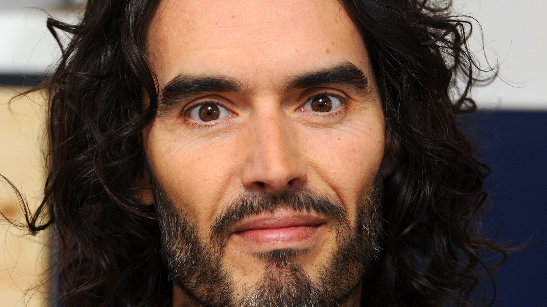 Russell Brand und Laura Gallacher erwarten ihr drittes Kind!