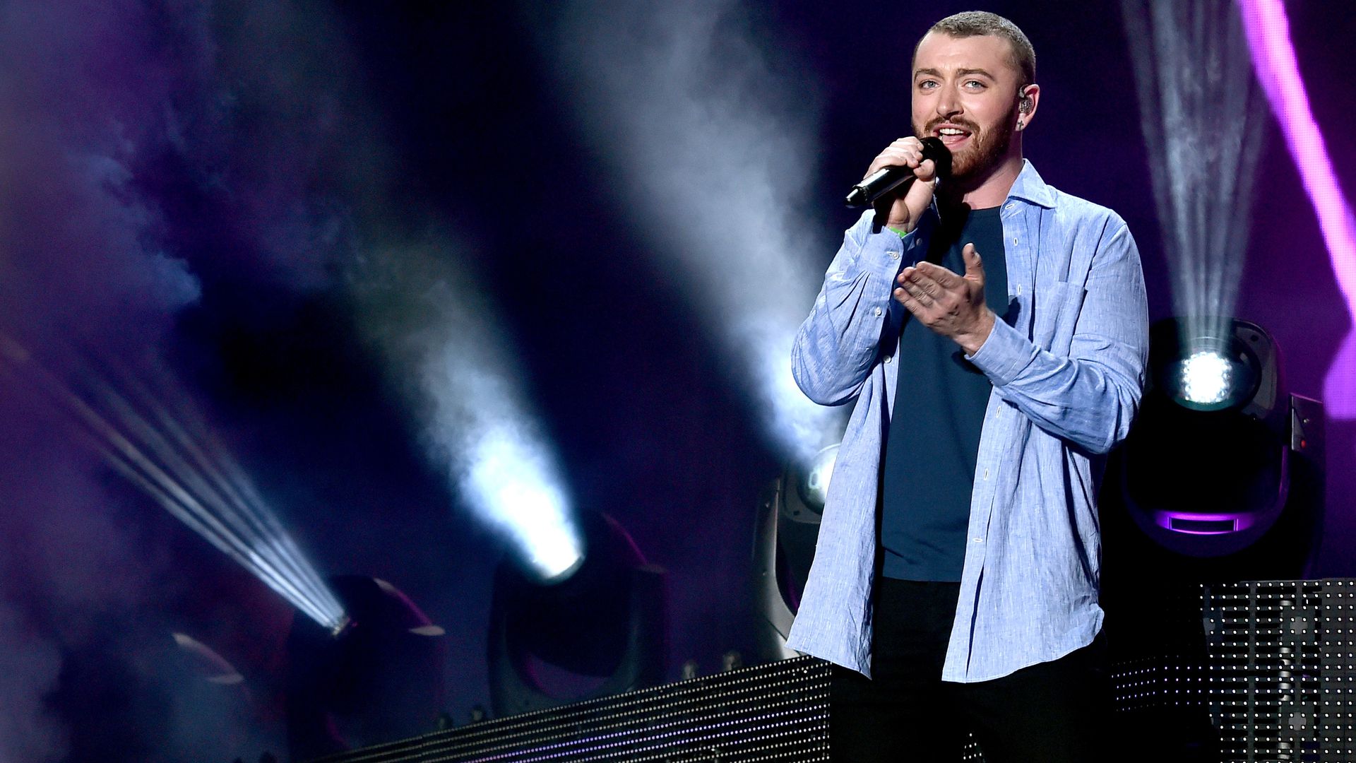 14 Pfund in 14 Tagen: Sam Smith hat abgespeckt! | Promiflash.de
