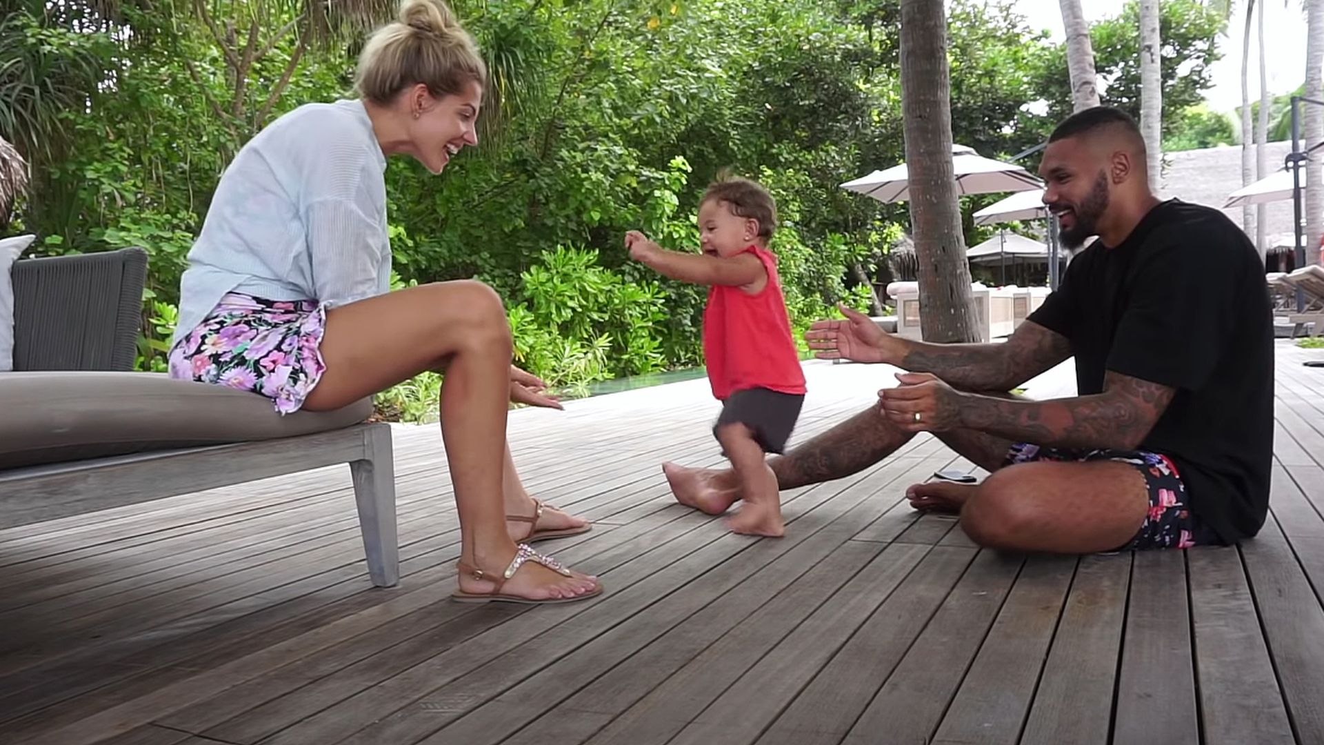 Sarah und Dominic Harrison happy: Kyla macht erste Schritte