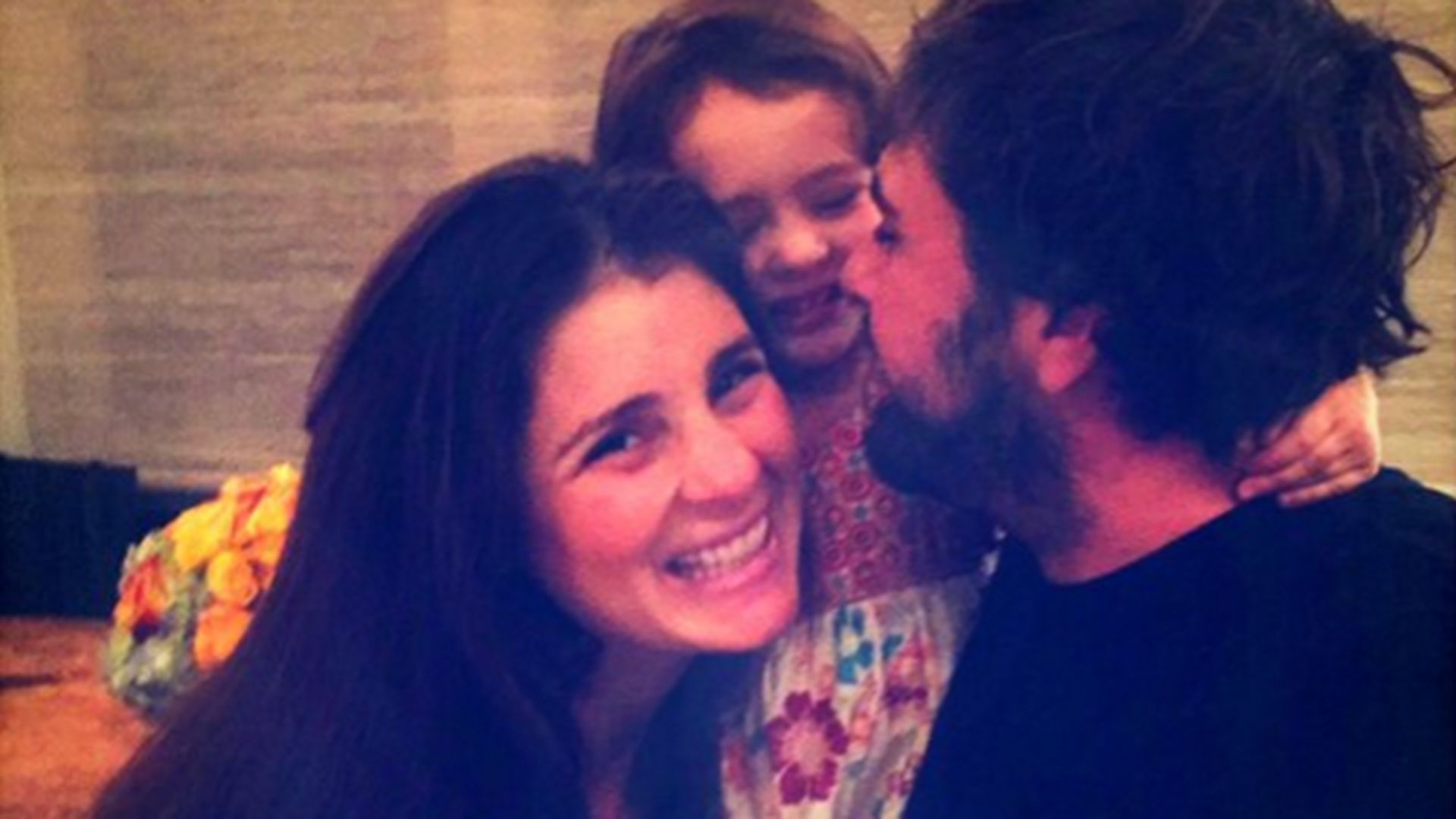 Ein Junge! Shiri Appleby ist zum zweiten Mal Mama geworden | Promiflash.de