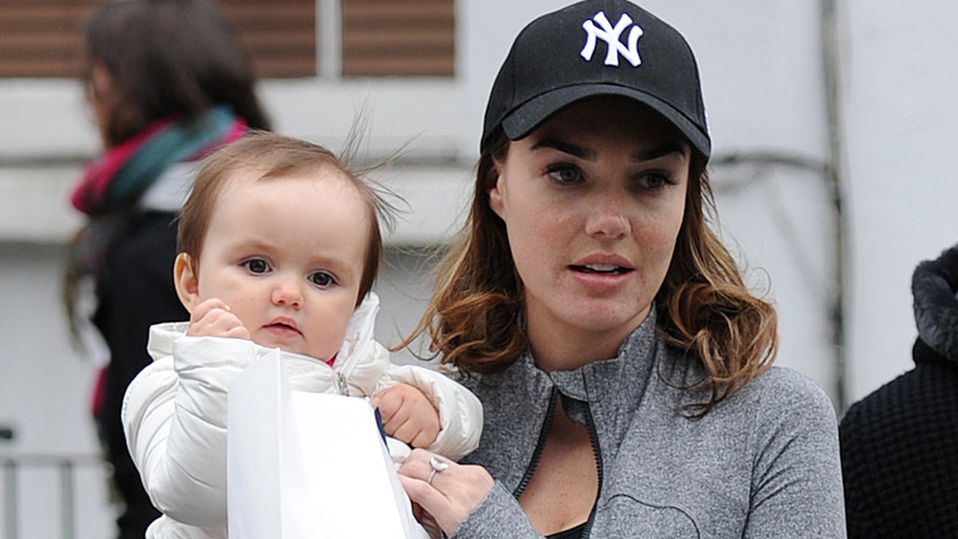 Tamara Ecclestone: Süße Shopping-Tour mit Baby Sophia | Promiflash.de