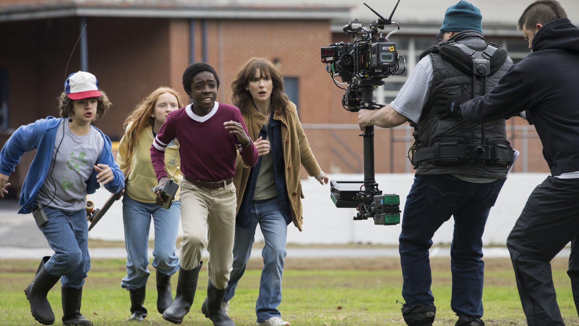 Spoiler-Alarm: So geht es bei "Stranger Things" weiter! | Promiflash.de