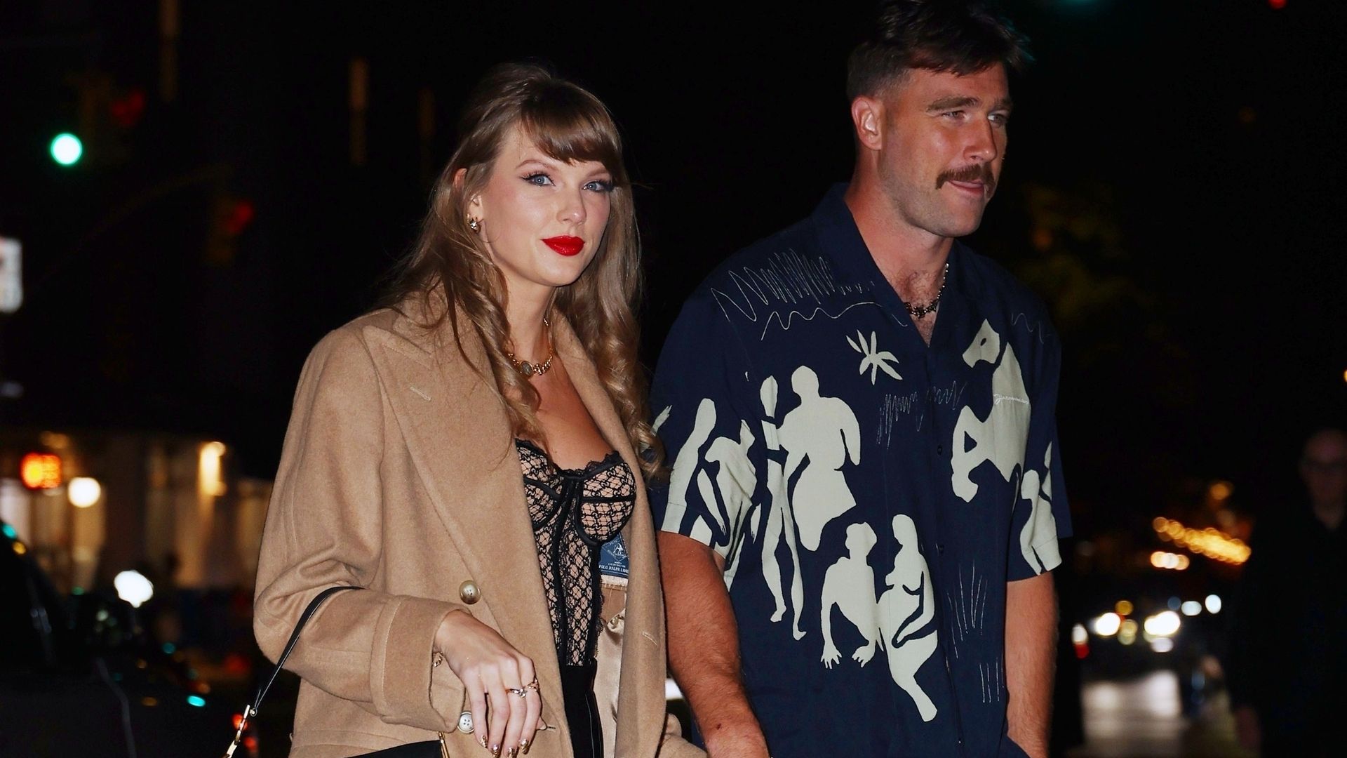 Taylor Swift überrascht mit coolem Look bei Date mit Travis