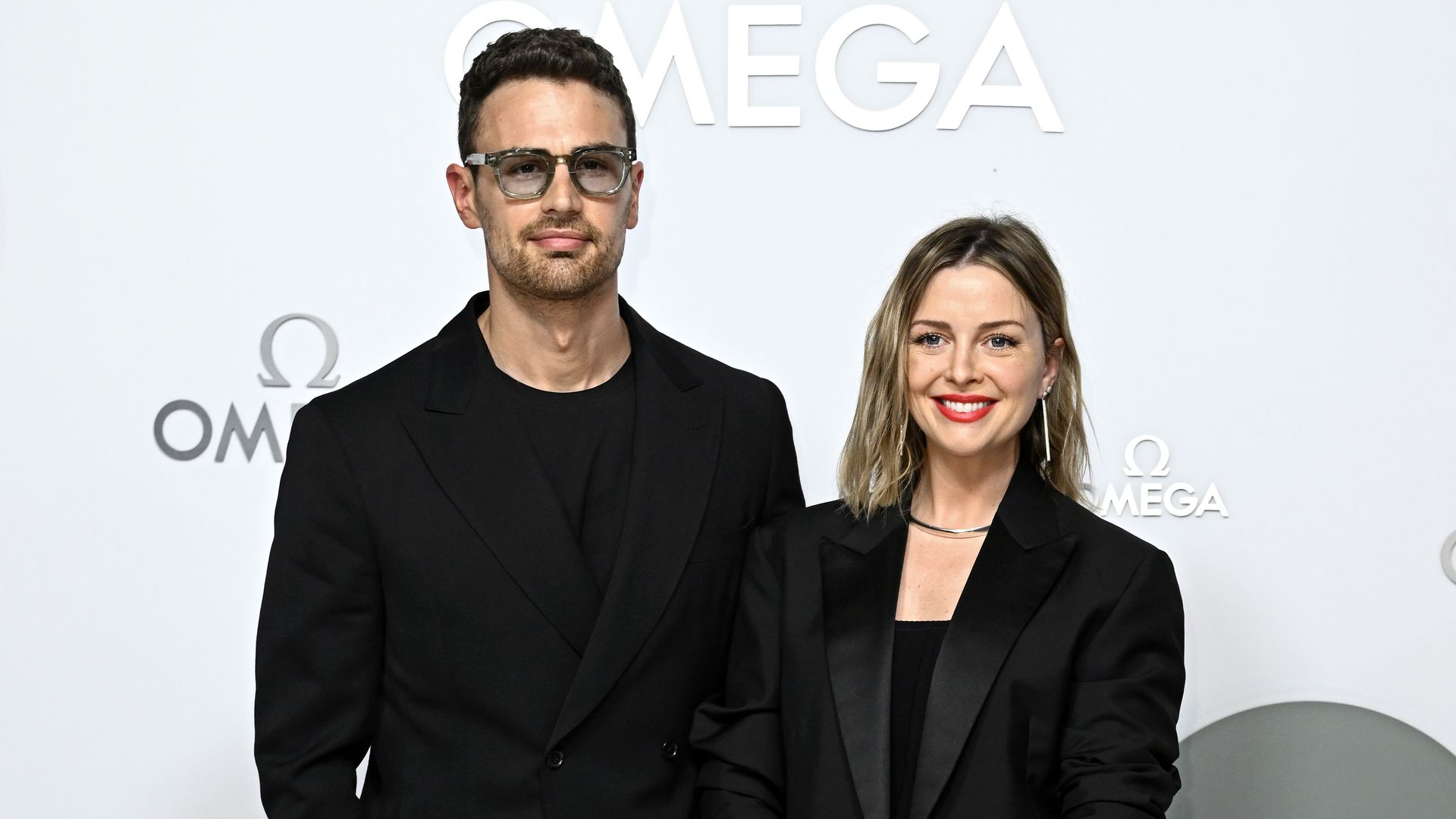 Theo James und Ehefrau Ruth Kearney erwarten zweites Kind